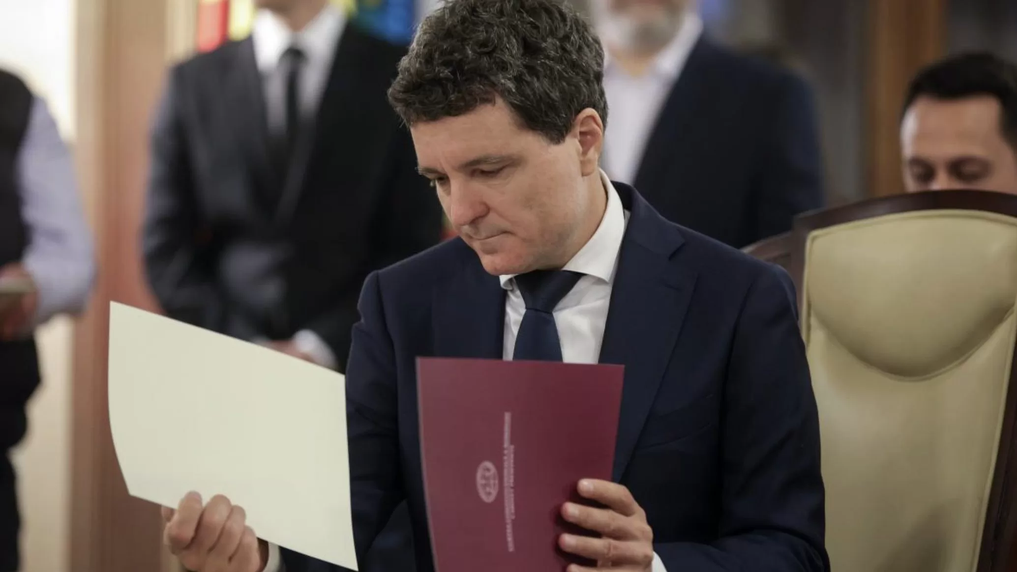 O nouă decizie CCR a venit chiar acum! Guvernul troznit a doua oară azi ...